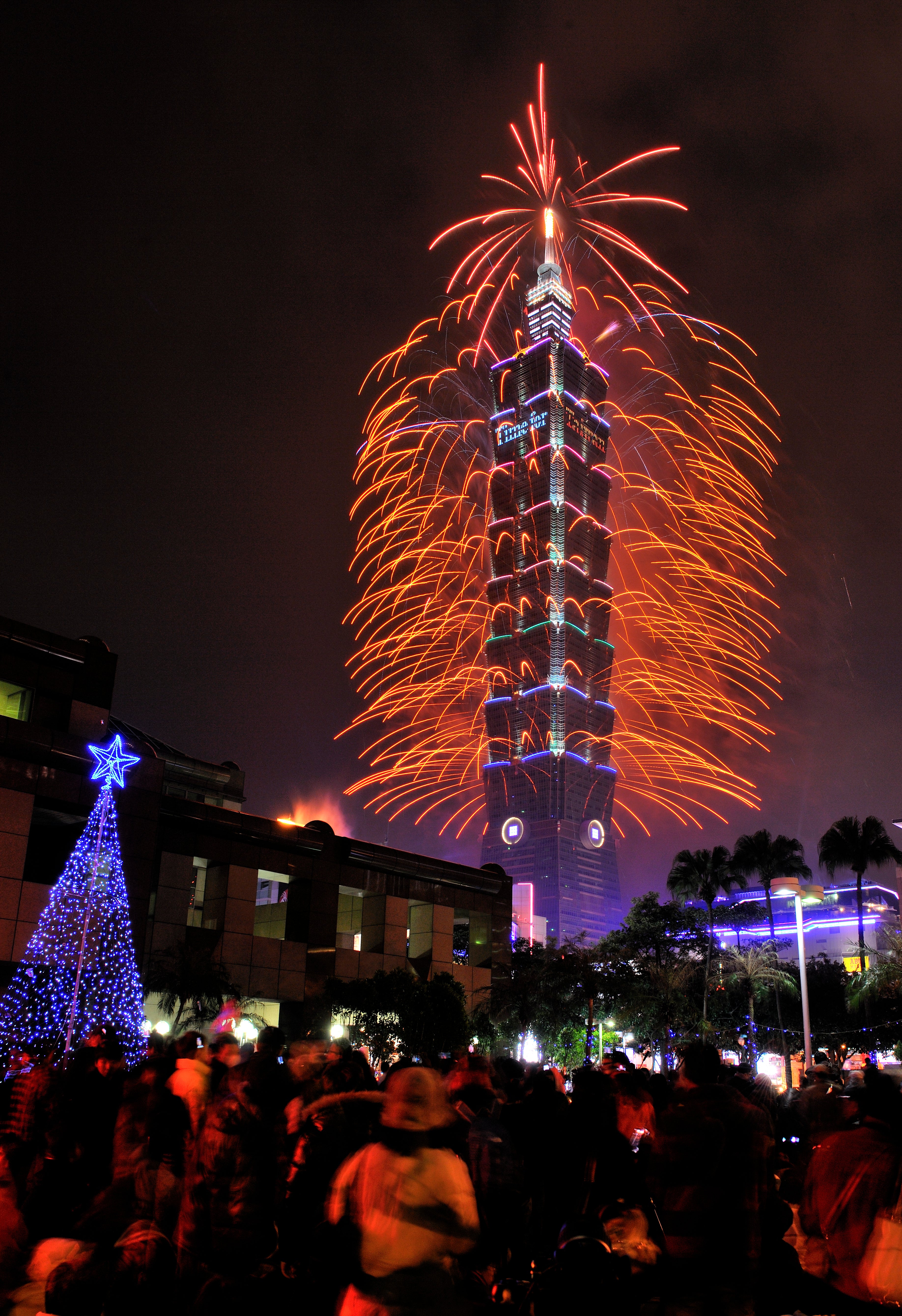 Taipei 101 Fireworks 2008, the last display — Epic Fireworks