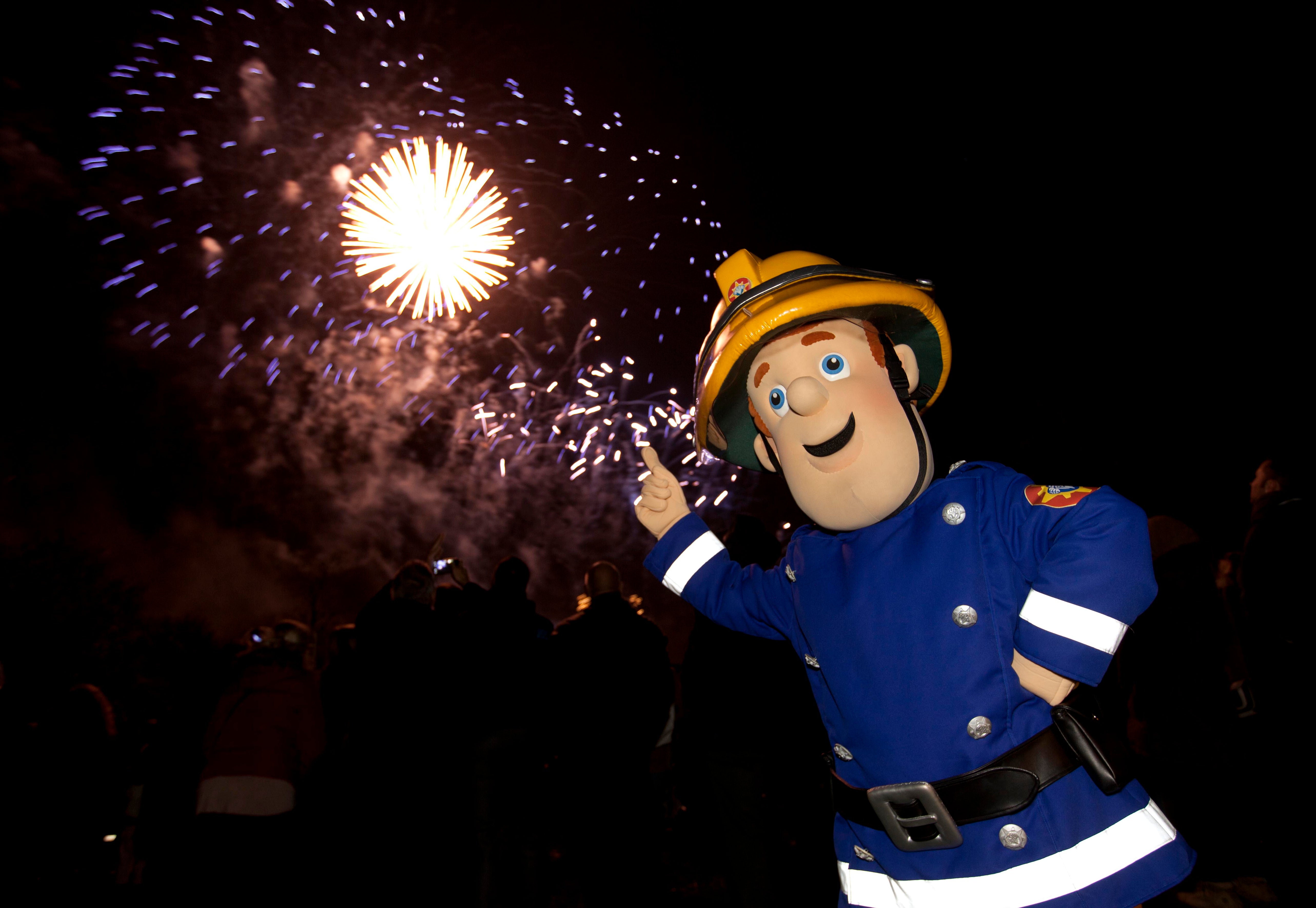 2021 TOP 10 LOW NOISE FIREWORKS — Epic Fireworks