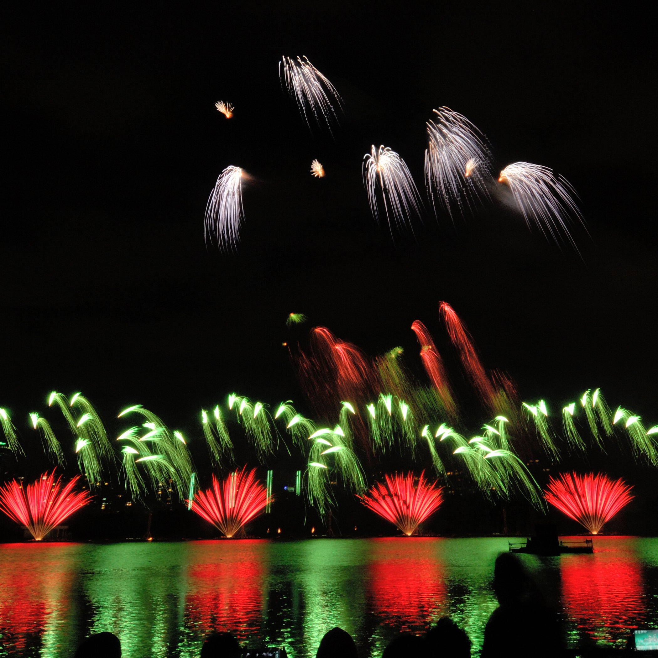 Biggest Fireworks Shop In The UK Buy Fireworks For Sale Online — Epic ...