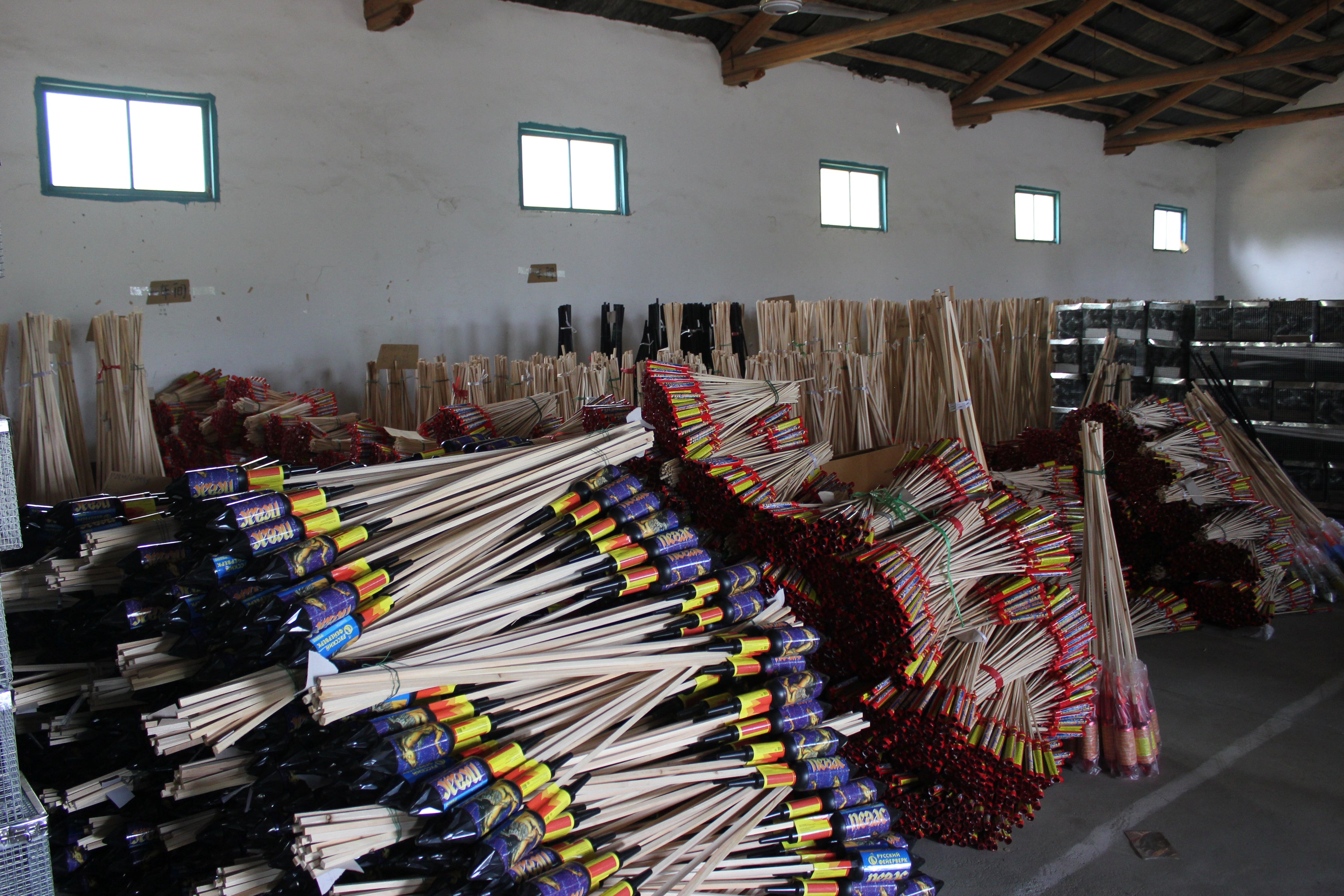 1.3g Quality Firework Rockets - Epic Professional Rocket Box 1 — Epic ...